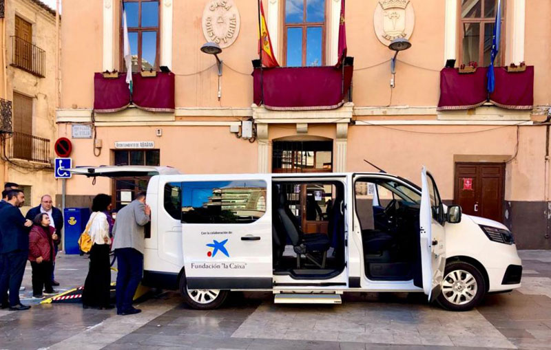 El Ayuntamiento de Abarán adquiere un nuevo furgón adaptado para ...