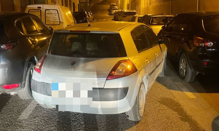 El conductor de un turismo, que conducía ebrio, causa daños en ...