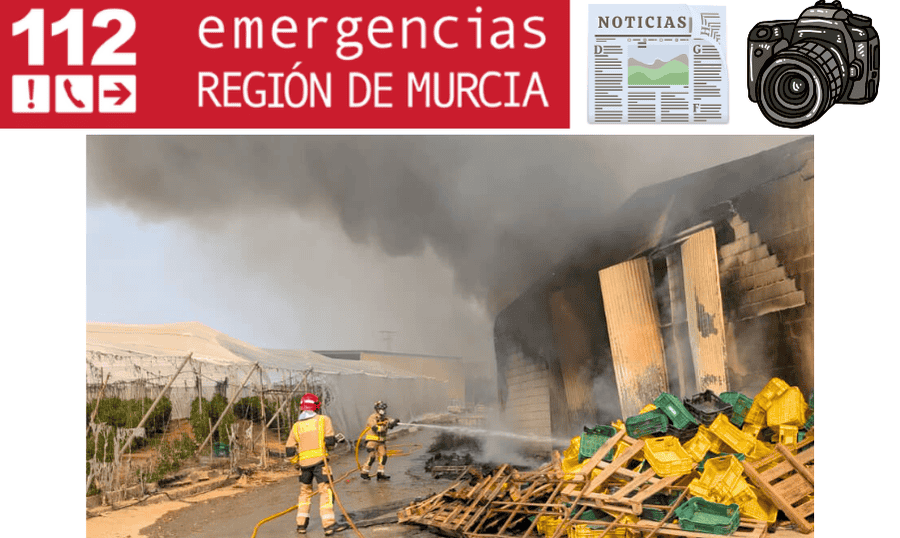 Un incendio arrasa una nave industrial en la zona de Marina Cope, en ...