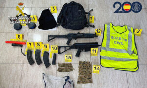 Vuelcos de droga; un zulo con armas en Ulea y varios detenidos en ...